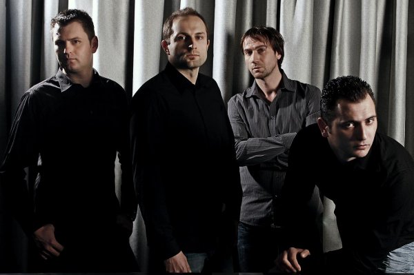 Koncert skupine Weekend band - SPARTACUS - Pomurec.com