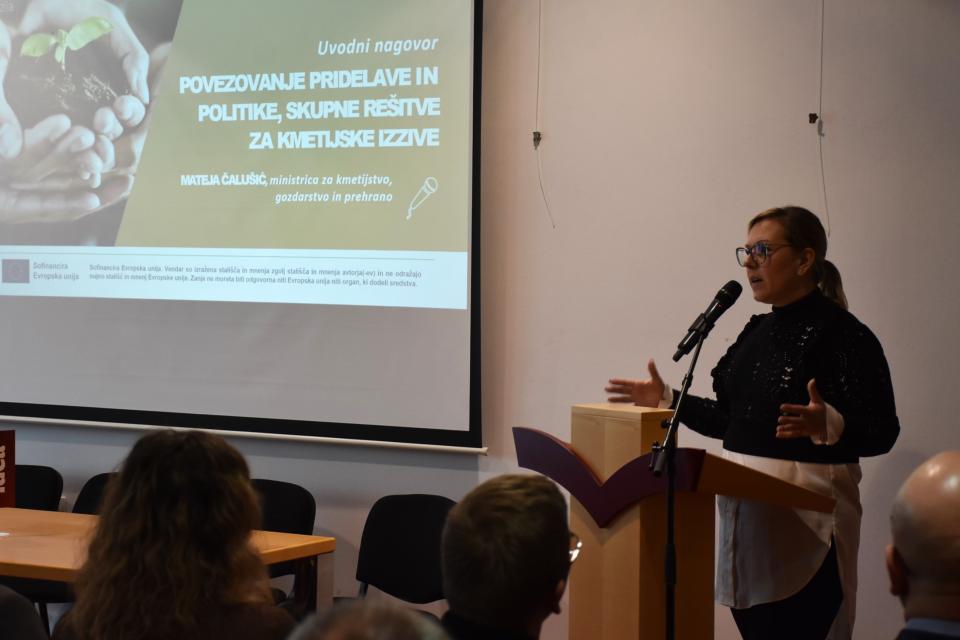 Kmetijska ministrica v Pomurju o stanju v kmetijstvu, primerih dobrih praks in izzivih - Pomurec.com